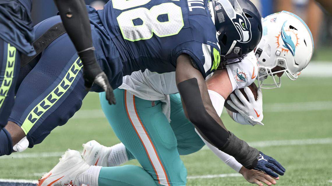 Seahawks vs Dolphins: Defense stifles depleted Miami squad | Tacoma ...
