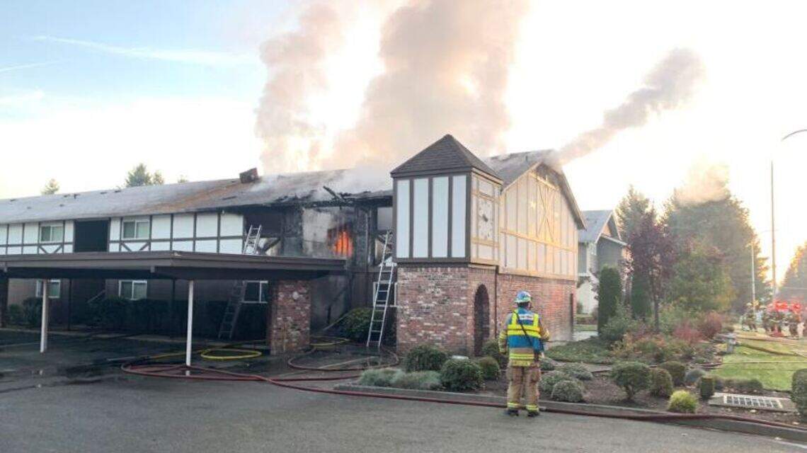 Apartment building fire in Fircrest displaces six people | Tacoma News ...