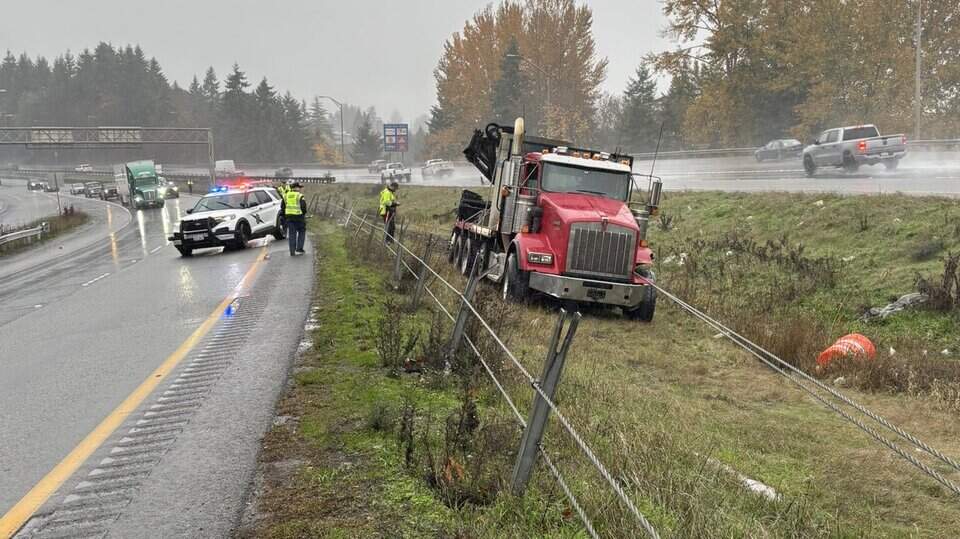 Semi-truck veers off SR 512 in Puyallup; left lane closed | Tacoma News ...