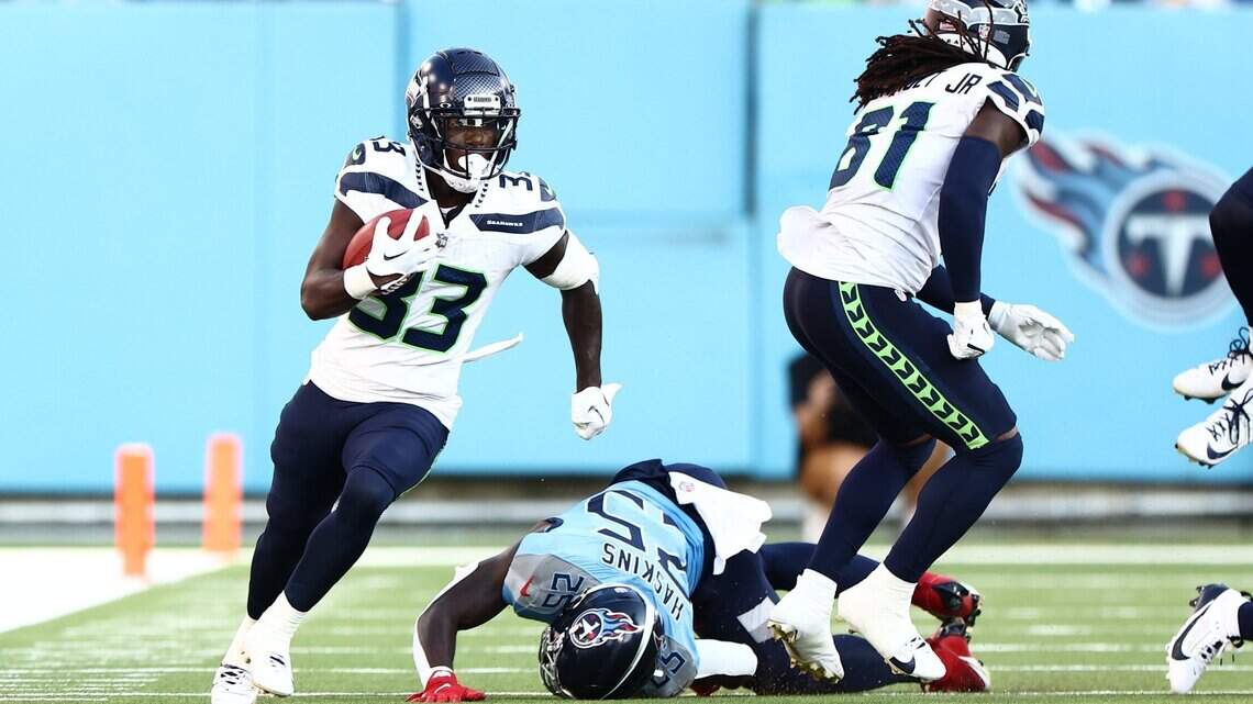 Undrafted rookie Dee Williams gets Seahawks NFL shot | Tacoma News Tribune