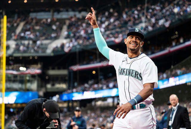 Mariners win on Opening Day, but drop opening series to Cleveland ...