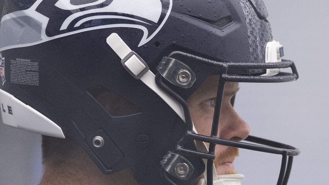 Sam Darnold, Seahawks offense lean left behind best linemen | The Olympian